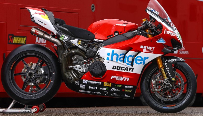 som3 are pleased to be proud sponsors of the PBM Racing Team / Hager ...